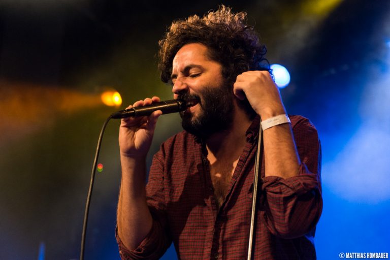 7 Concert Photography Tips for Low Light Stages – How To Become A ...